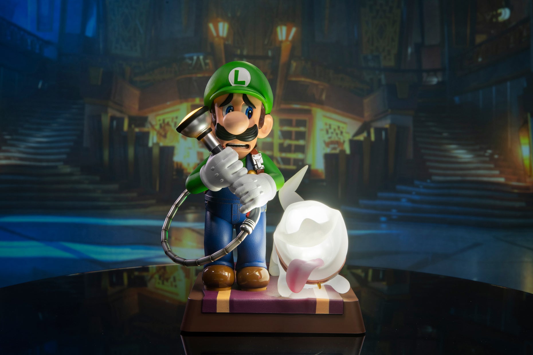 Luigi's Mansion 3 - Luigi & Polterpup 9" PVC Painted Statue (Collector ...