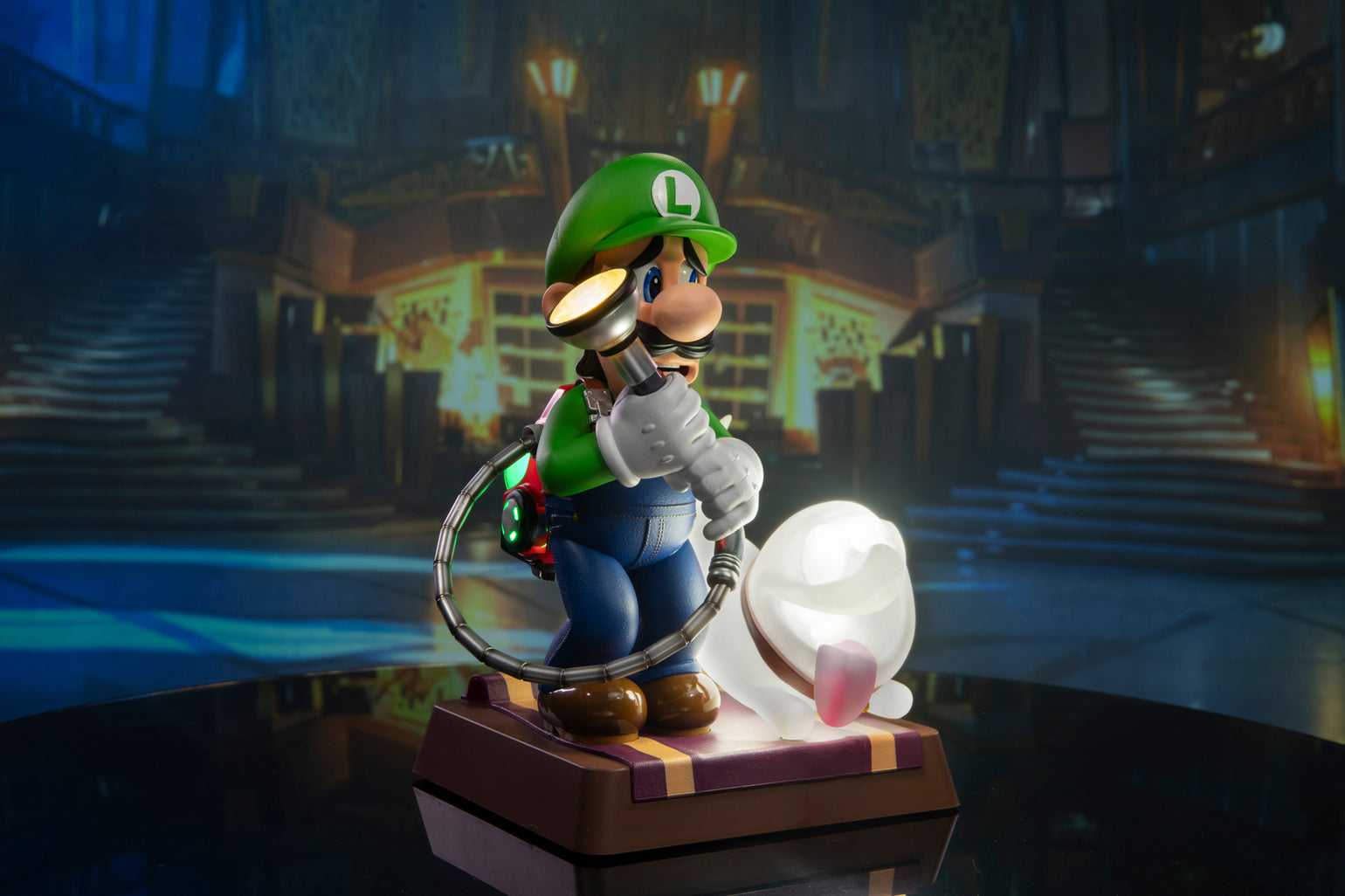 Luigi's Mansion 3 - Luigi & Polterpup 9" PVC Painted Statue (Collector ...