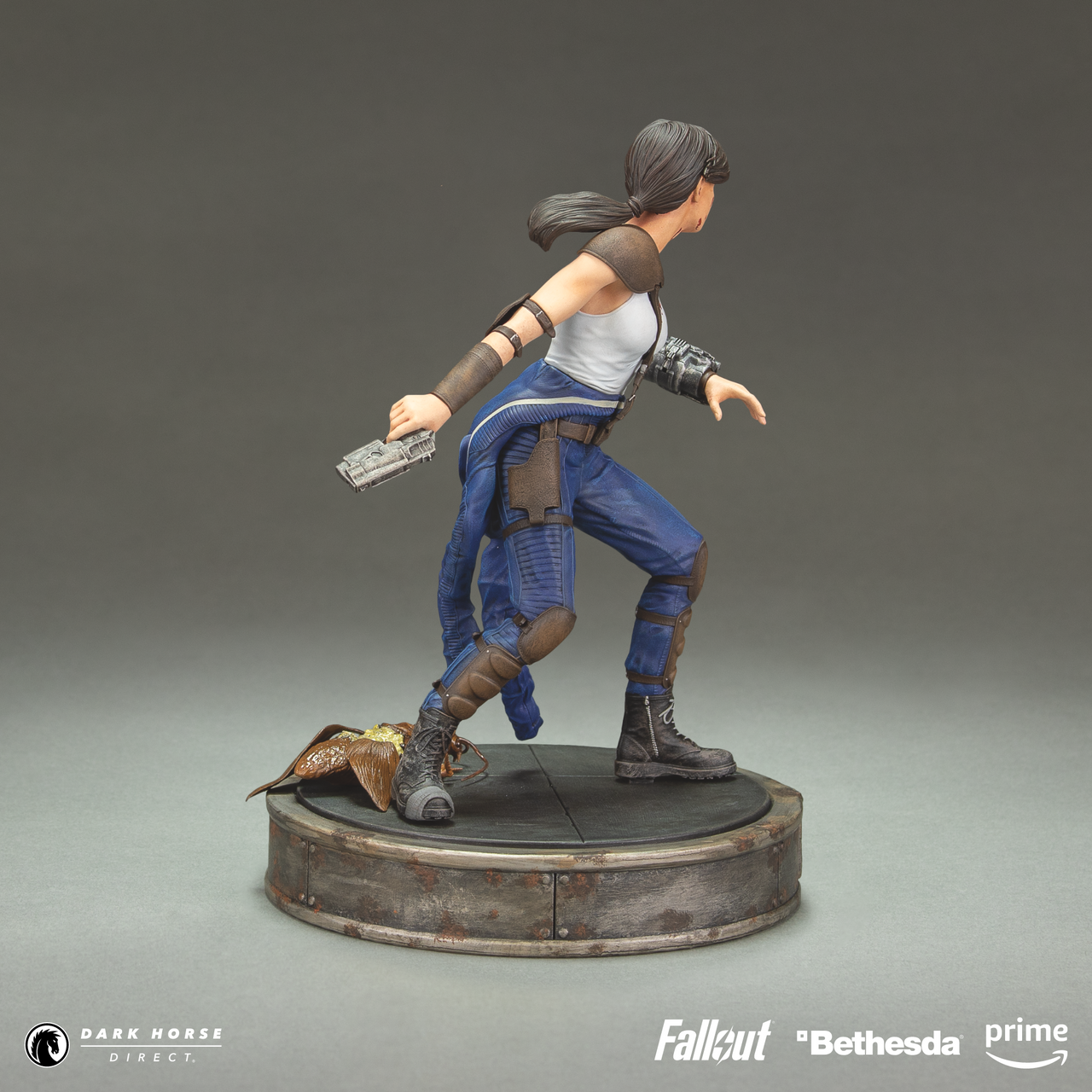 Fallout (Amazon): Lucy Figure – Dark Horse Direct