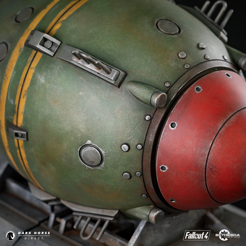 Fallout 4: Liberty Prime Nuke Bomb Bookends – Dark Horse Direct