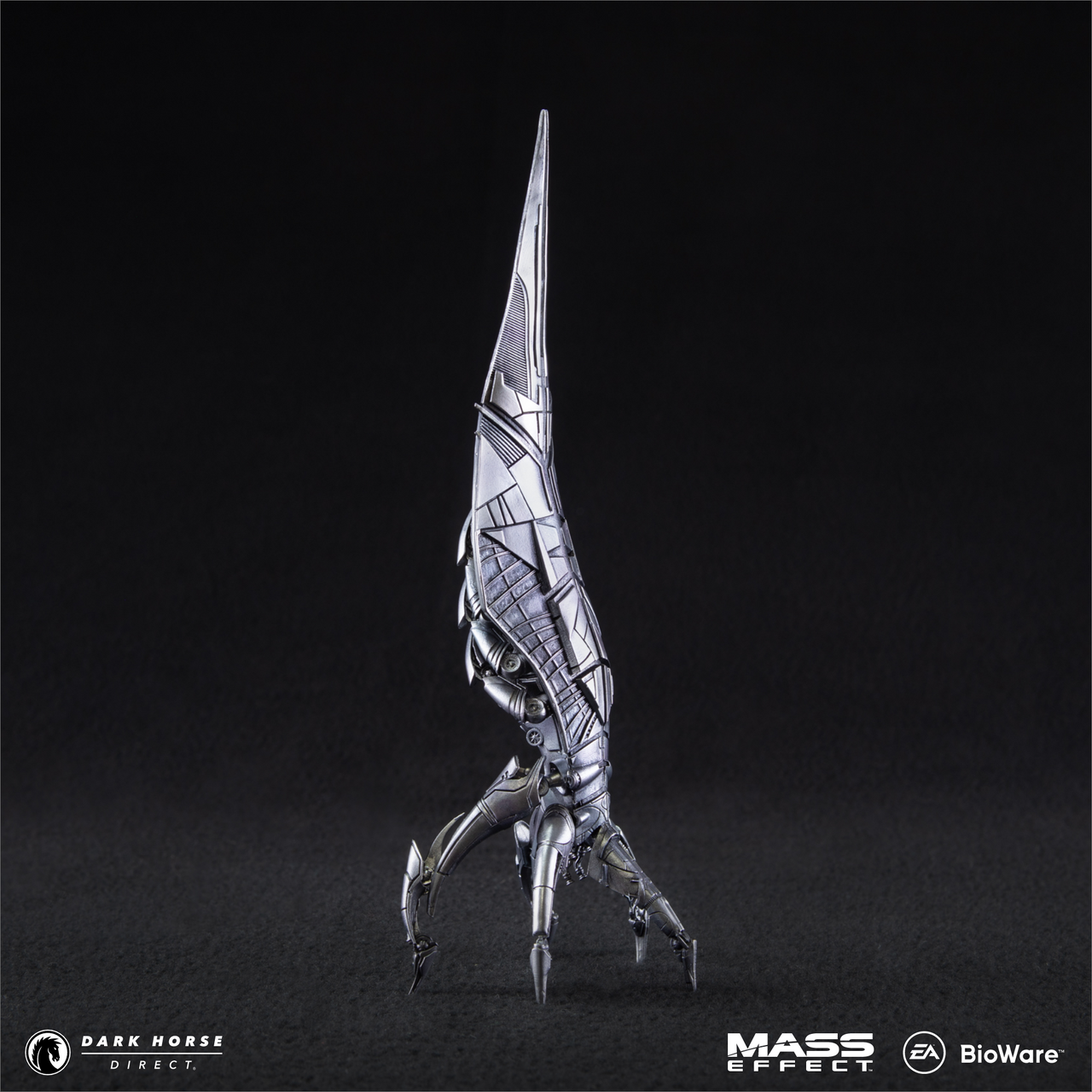 Mass Effect: 8" Reaper Sovereign Die-Cast Ship Replica - Silver Varian ...
