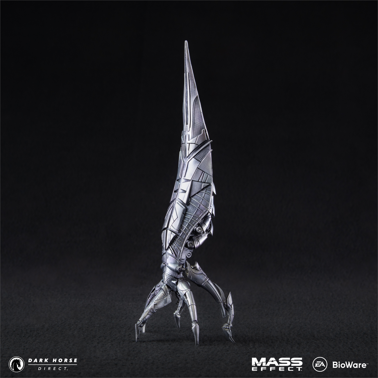 Mass Effect: 8" Reaper Sovereign Die-Cast Ship Replica - Silver Varian ...