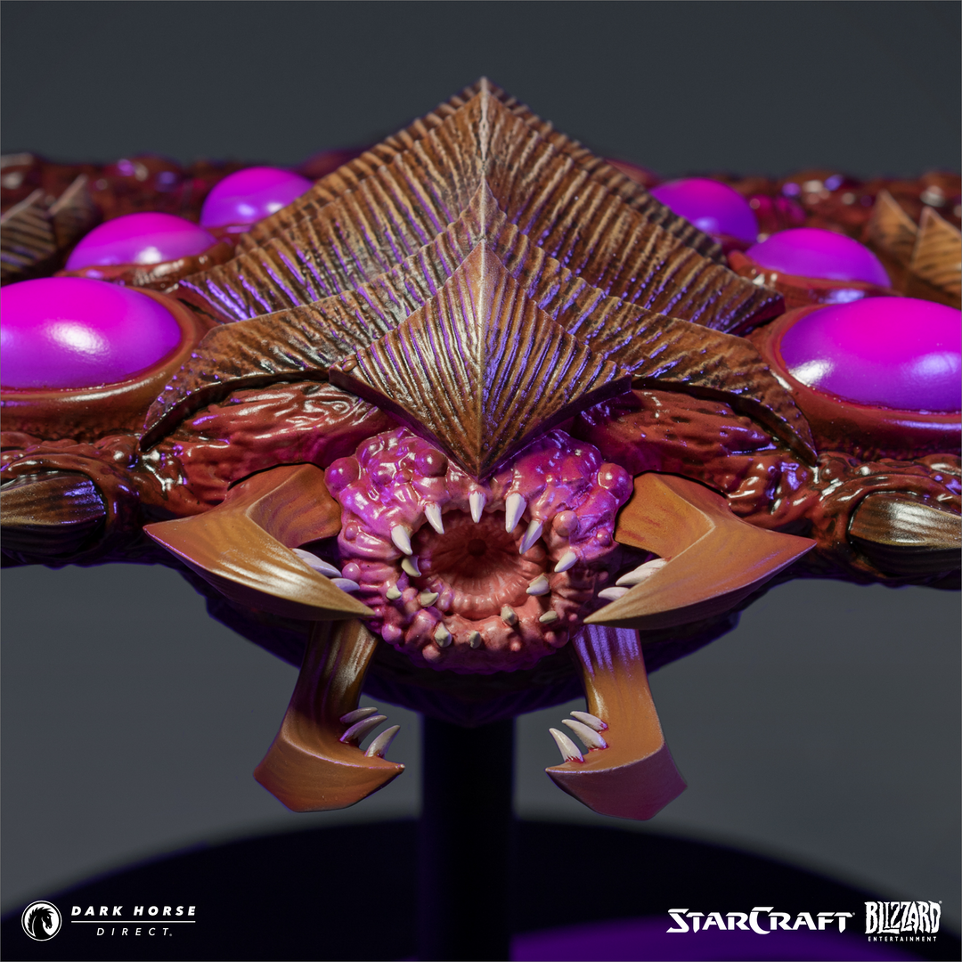 StarCraft: Zerg Brood Lord Replica – Dark Horse Direct