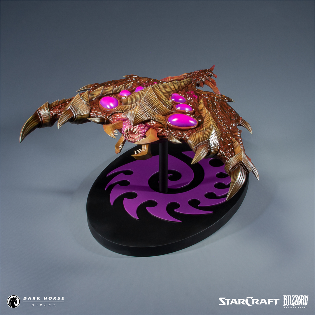 StarCraft: Zerg Brood Lord Replica – Dark Horse Direct