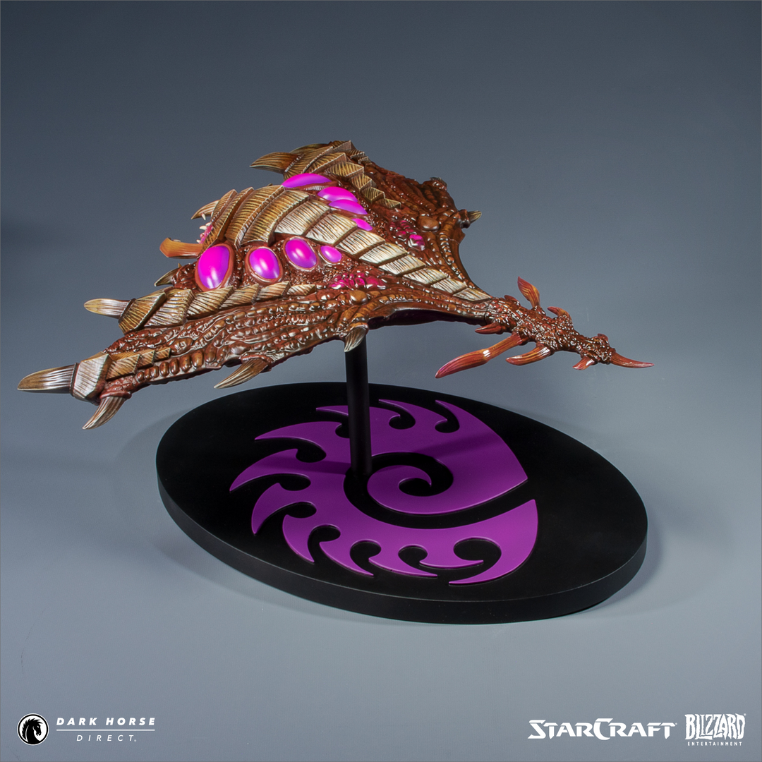 StarCraft: Zerg Brood Lord Replica – Dark Horse Direct