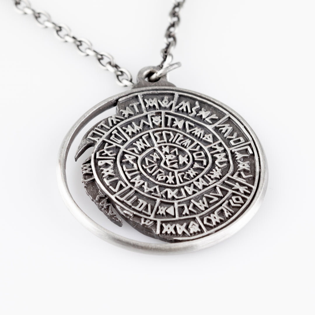 The Witcher (NETFLIX SEASON 3): Wolf Medallion Necklace Deluxe Edition ...