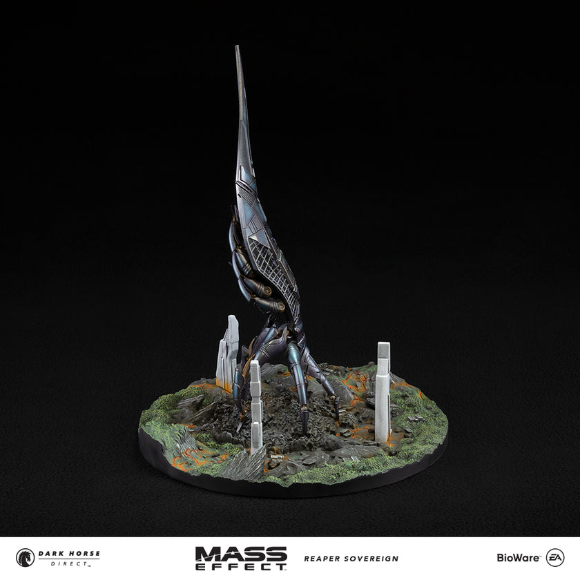 Mass Effect: Reaper Sovereign Ship 14" Replica – Dark Horse Direct